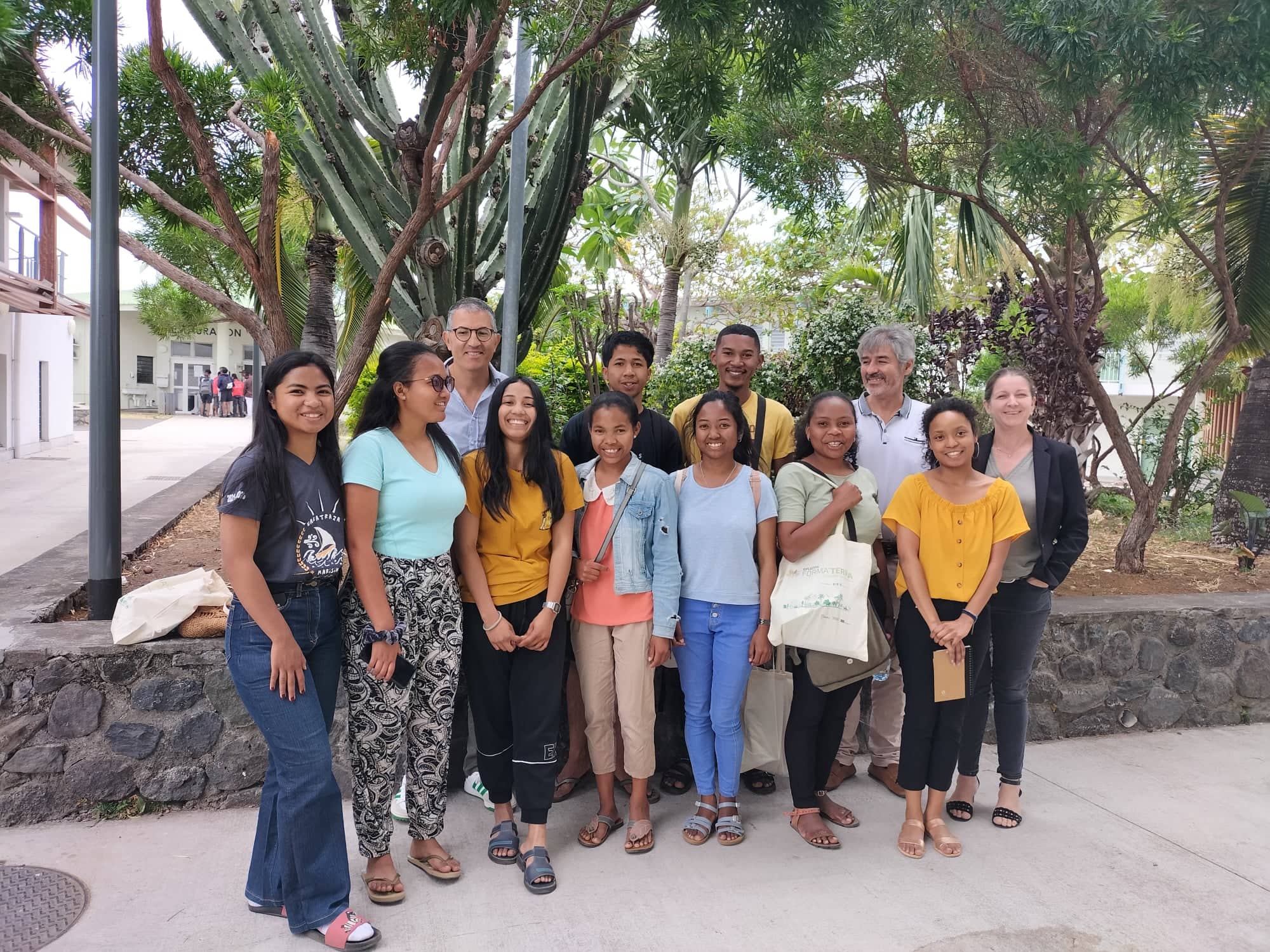 8 étudiants malgaches en stage agricole à La Réunion