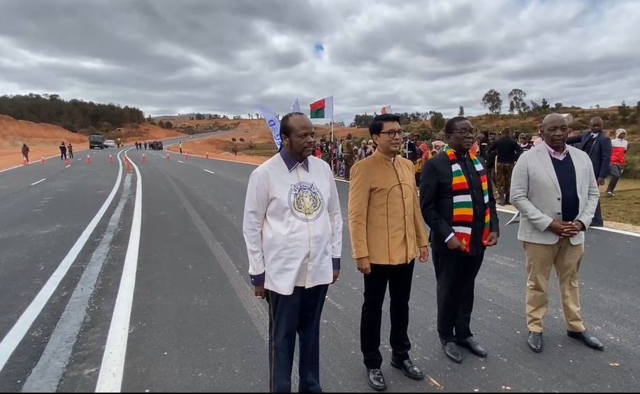 Madagascar inaugure les premiers kilomètres de son autoroute AR1